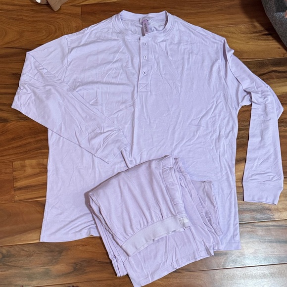 SKIMS | Intimates & Sleepwear | Skims Light Purple Pajama Set | Poshmark